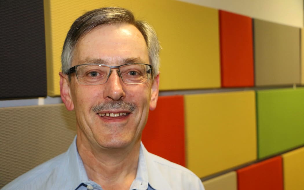 Journalist and commentator Rod Oram dies after cycling accident | RNZ News