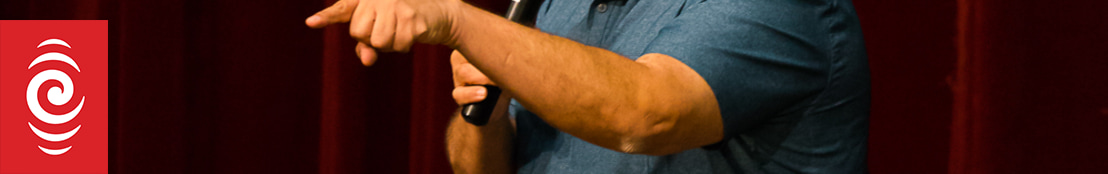 Neal Shusterman - getting kids to think critically | RNZ