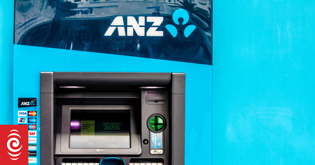 ANZ to text customers about unusual transactions | RNZ News