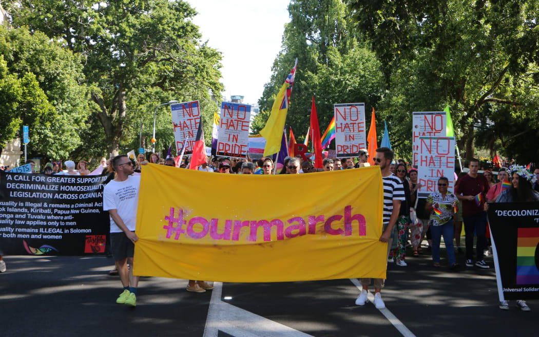 'I felt the solidarity': Thousands turn out for Auckland's Pride events ...