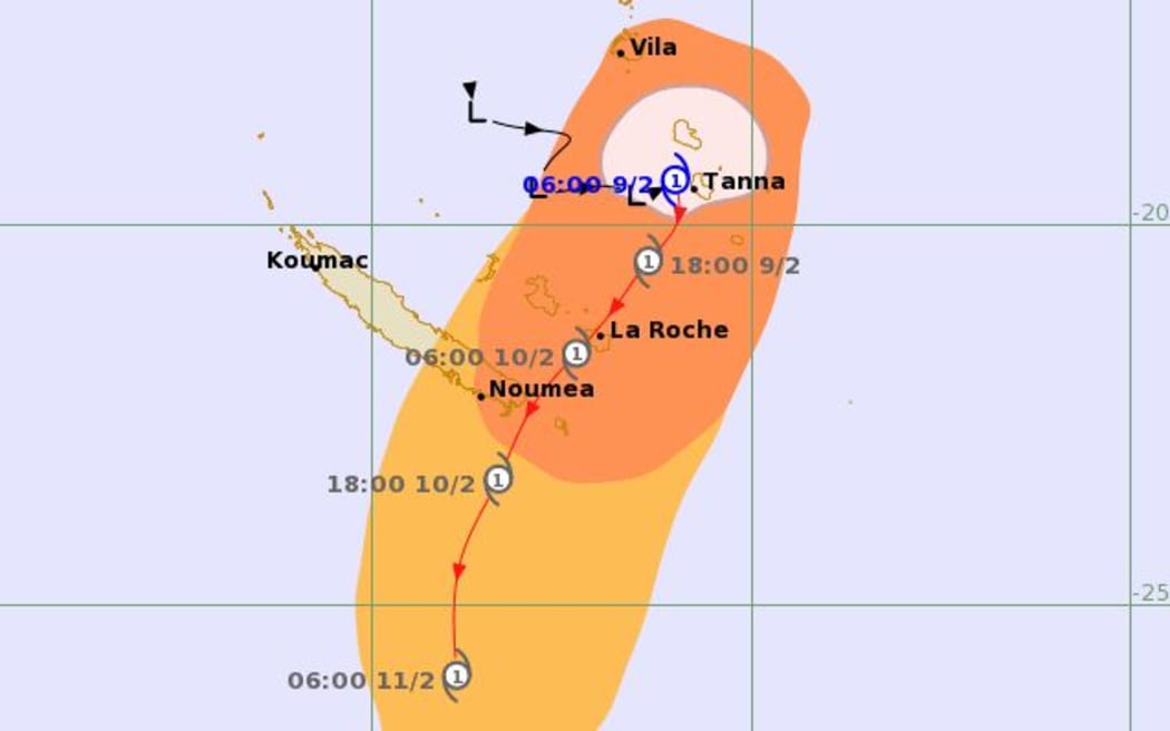 Tropical low between Vanuatu and New Caledonia develops into a cyclone ...
