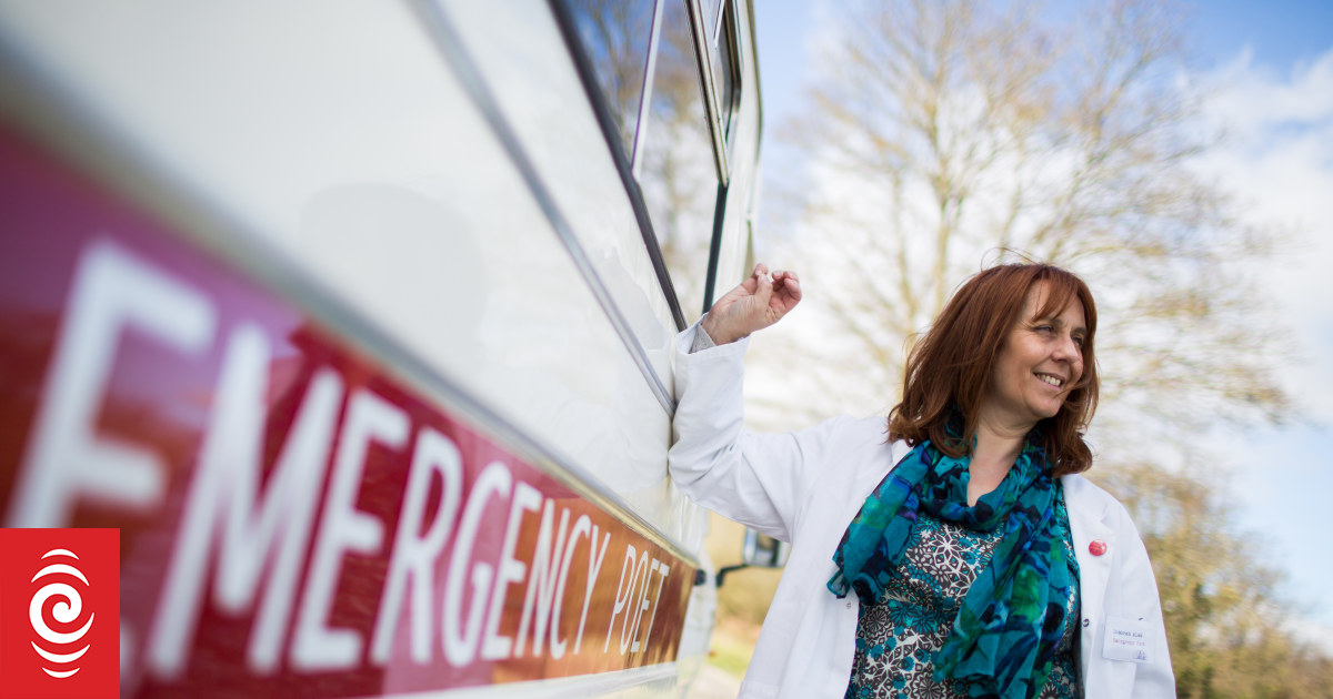 Deborah Alma - Dispensing literary first aid | RNZ