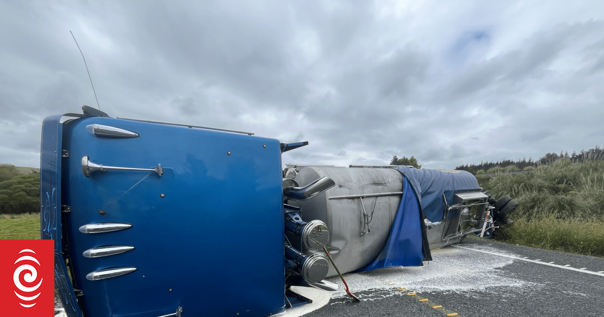 Witnesses sought after truck rolls on State Highway 1 near Topuni | RNZ ...