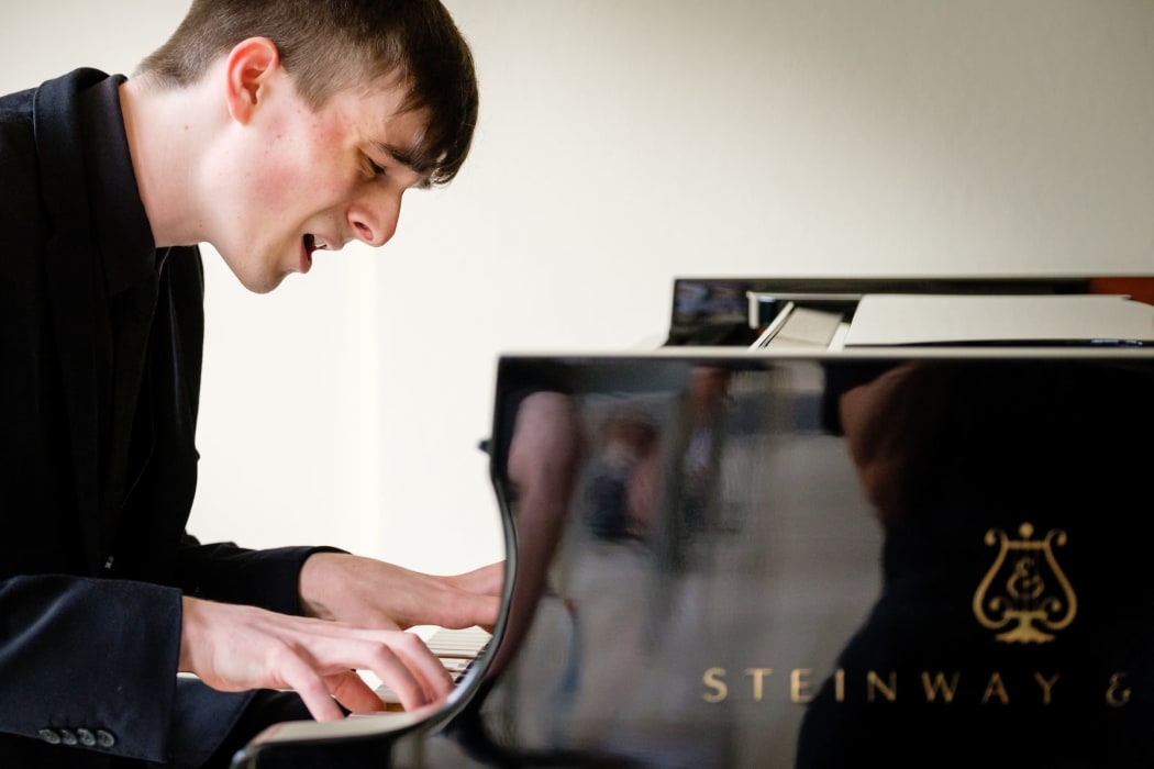 SCRIABIN: Piano Sonata No 4 in F# Op 30 | RNZ