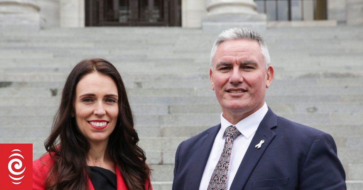 Labour is smiling but scars will linger | RNZ News
