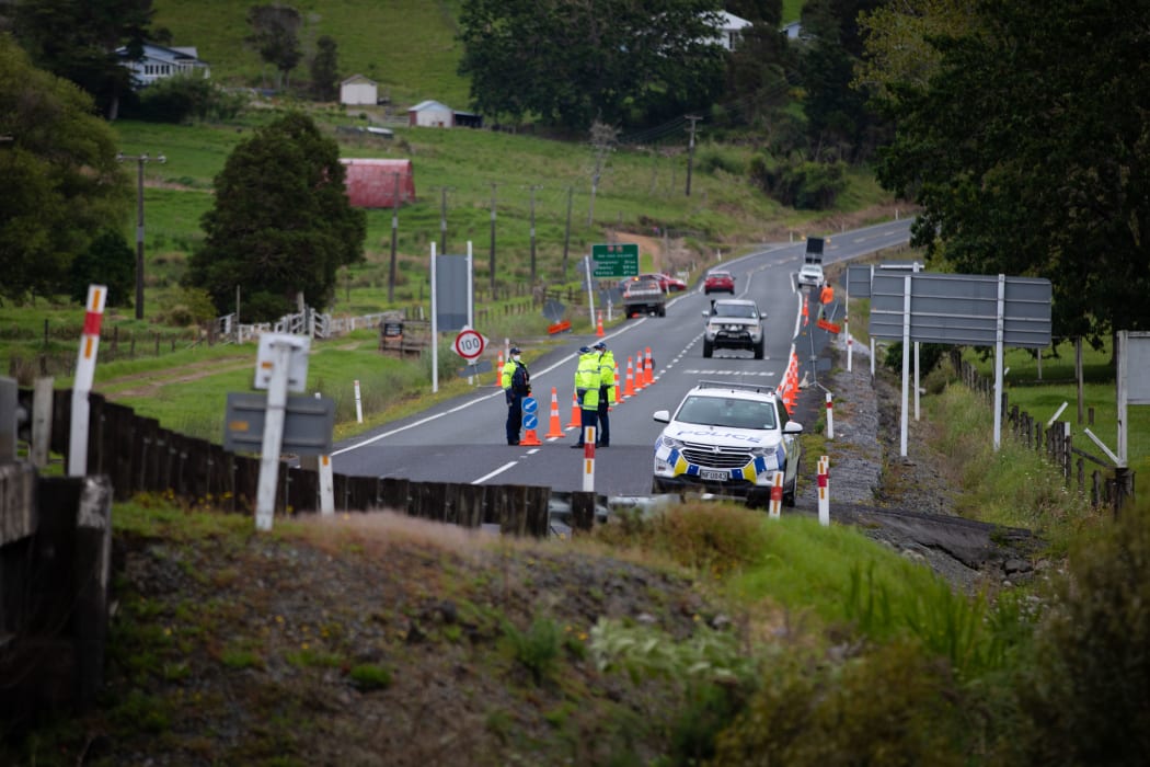 Excitement but anxiety in Northland as Auckland border to reopen | RNZ
