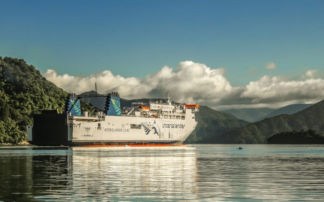 Interislander ferry Kaiārahi resumes sailing after fault fixed | RNZ News
