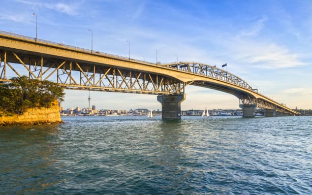 Tunnels, light rail, cycling and bus lanes - govt unveils ambitious ...
