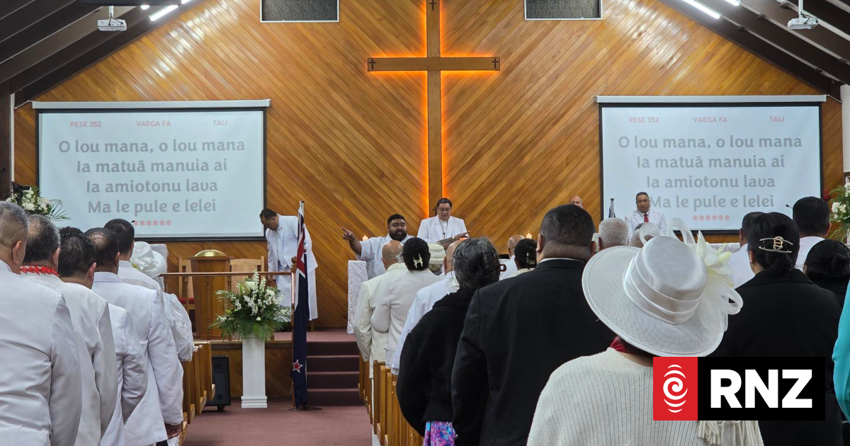 Voices of praise mark the start of Samoan Language Week | RNZ News