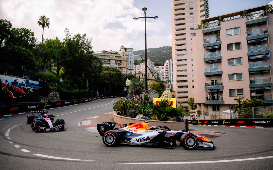 F1: Ferrari make big statement in Monaco practice, Lawson clips wall ...