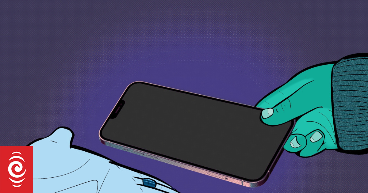 School cellphone ban: What you need to know | RNZ News