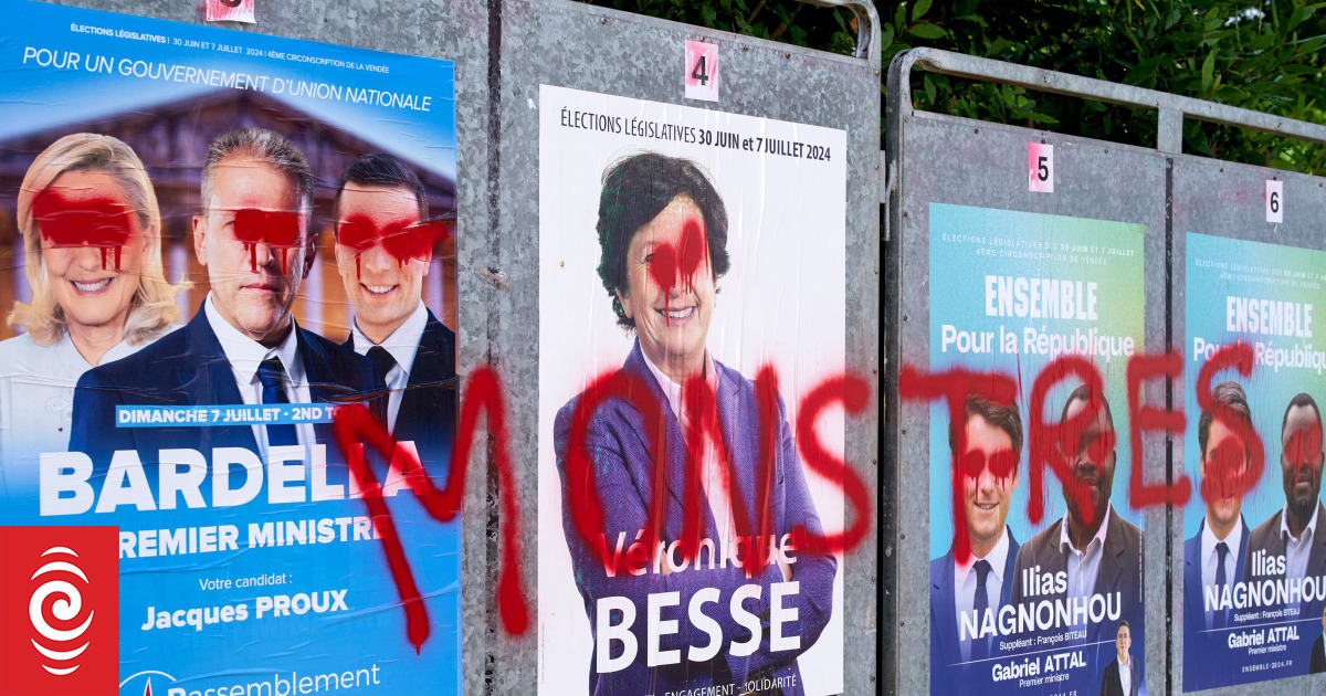 French election: France ends ugly campaign and draws breath before historic vote | RNZ News