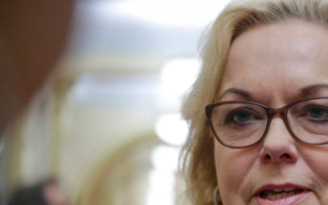 Let gang members volunteer in prisons - Greens | RNZ News