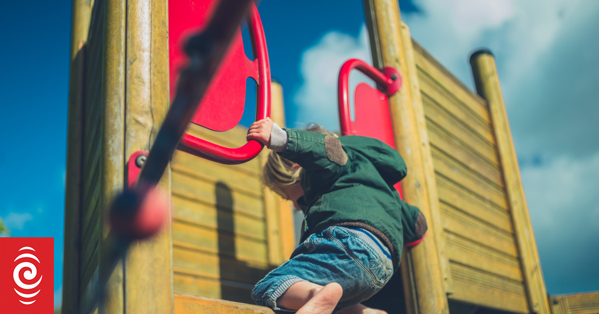 Child poverty: More families going without household essentials | RNZ News