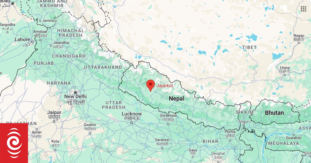 Scores killed after Nepal hit by earthquake, tremors felt in New Delhi ...