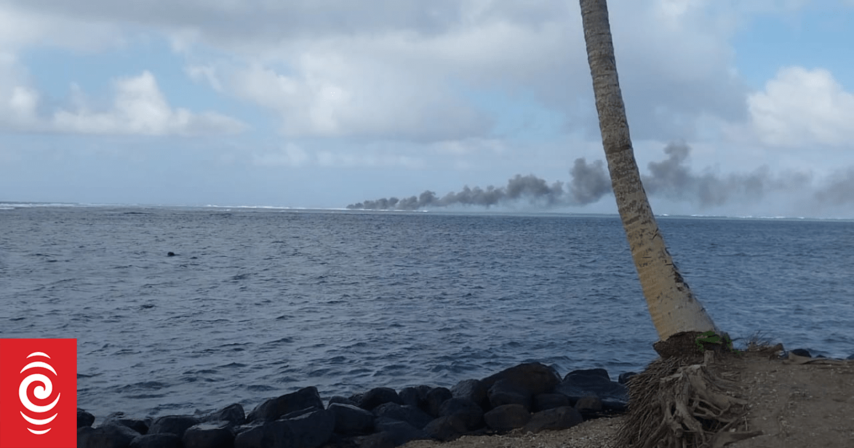 Manawanui sinking: Coastal areas clear of oil so far - minister | RNZ News