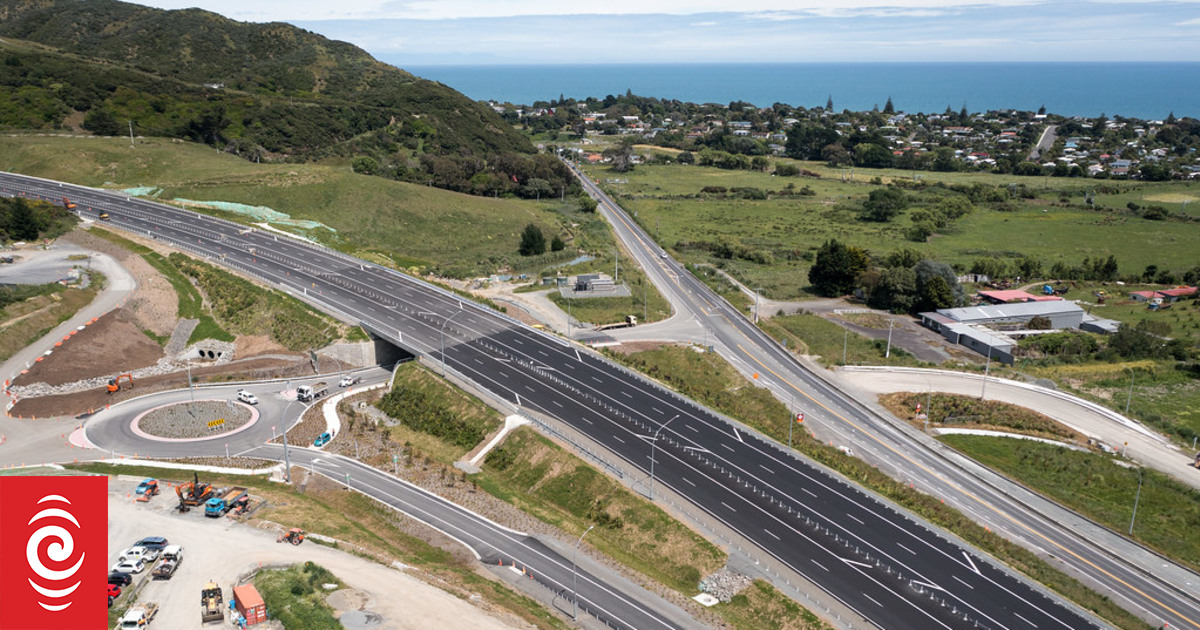 Contractor and consultant bill still high in police and NZTA | RNZ News