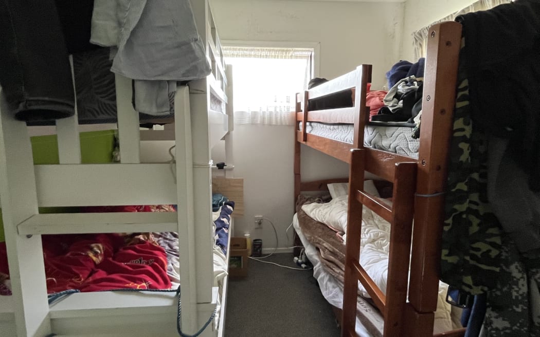 Chinese migrant workers ensnarled in crowded Auckland accommodation ...