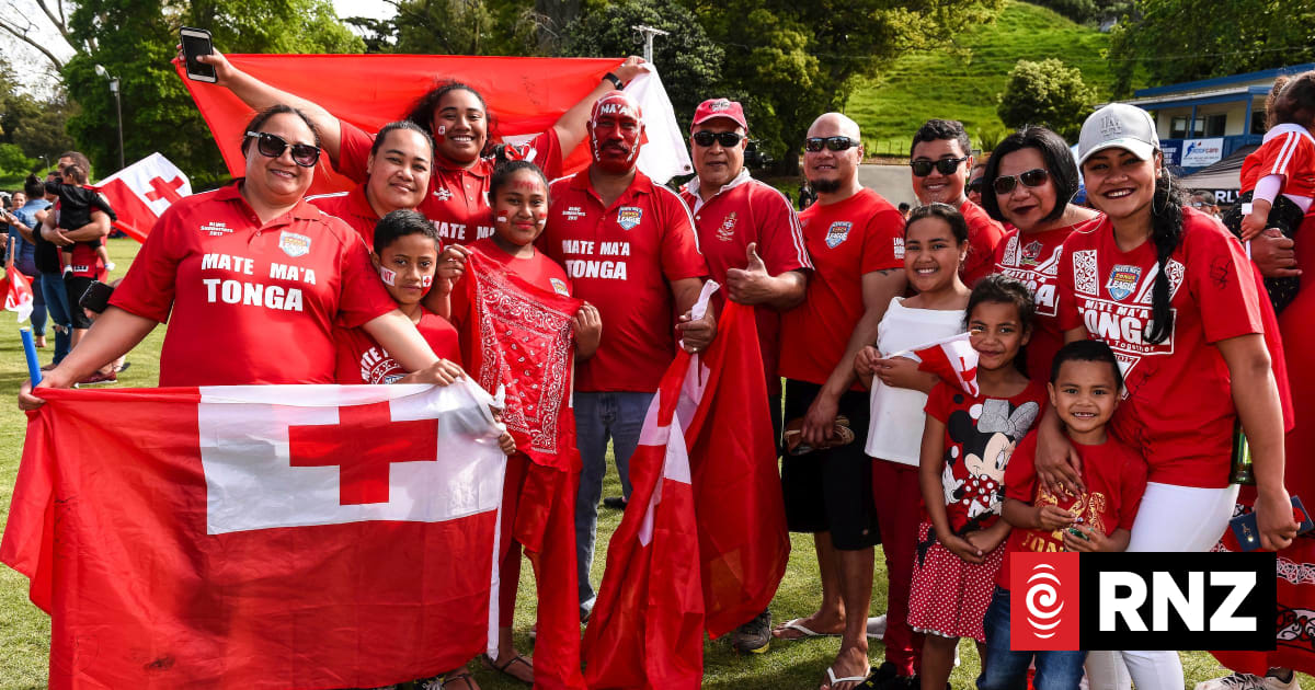 Tongan league fans flock to meet team | RNZ