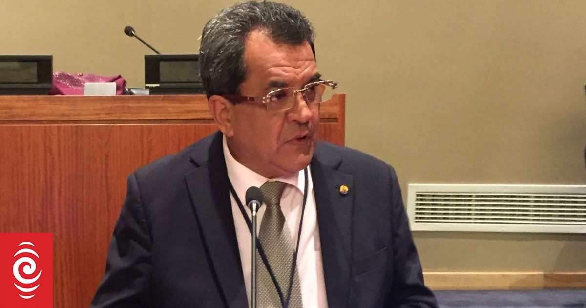 French Polynesia to meet union leaders to head off strike | RNZ News