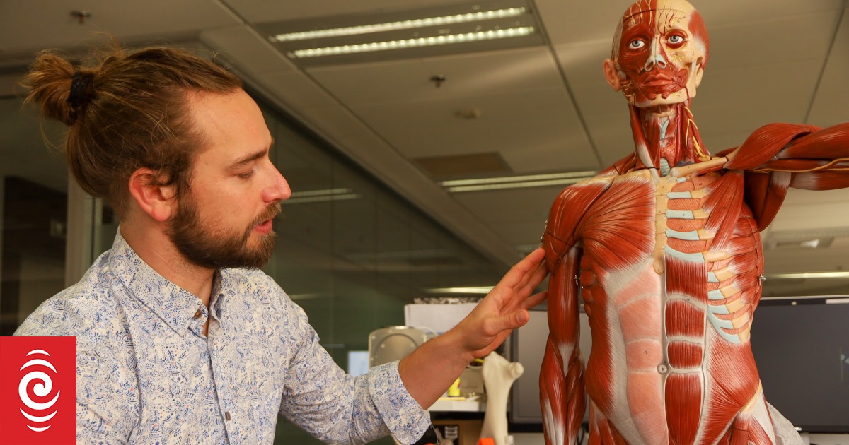 Muscles young and old | RNZ News