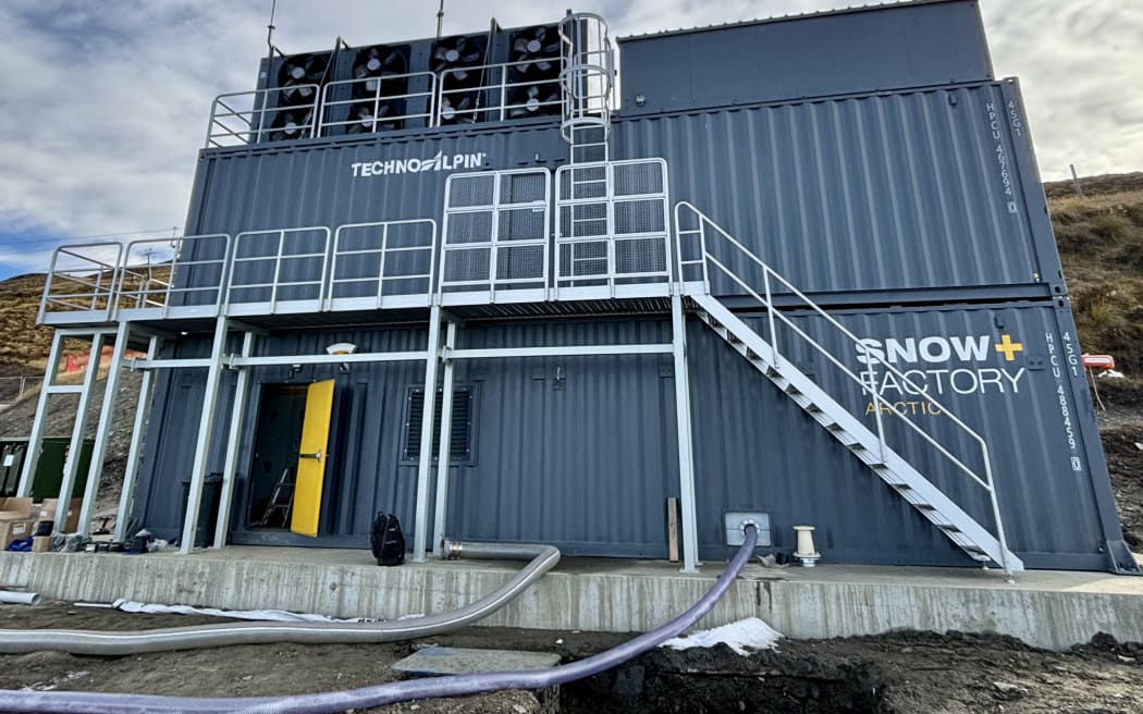 Coronet Peak opens $2 million 'snow factory' | RNZ News