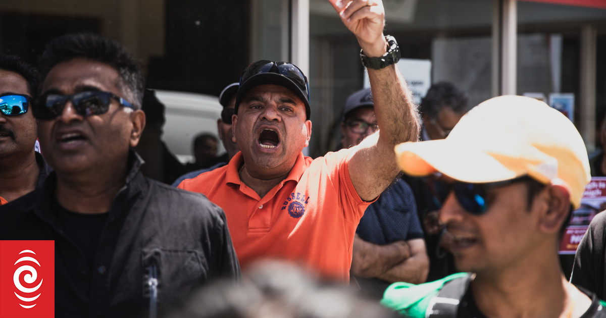 Hundreds of dairy owners across country close shops to protest in wake ...