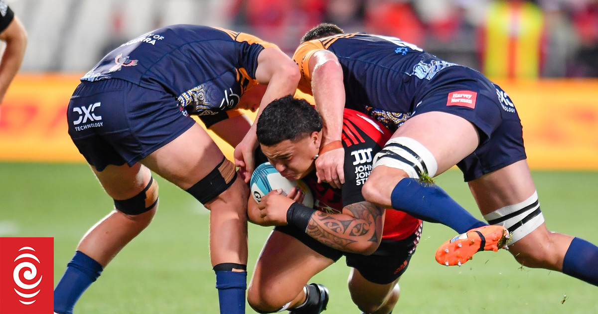 Crusaders win in coach's big week | RNZ News