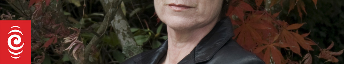 Deborah Challinor remembers Les Girls in King's Cross | RNZ