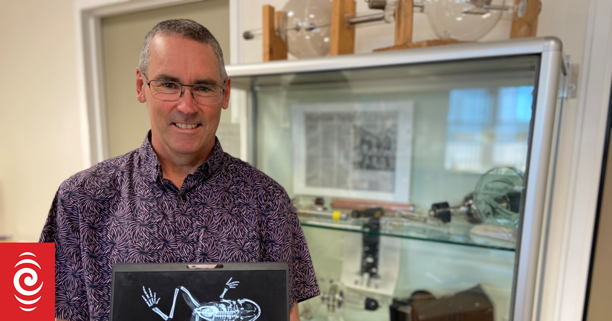Chch physicist's examination turns NZ X-ray history on its head | RNZ