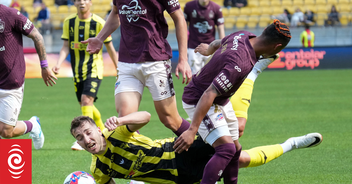 A-League live updates: Wellington Phoenix v Brisbane Roar | RNZ News