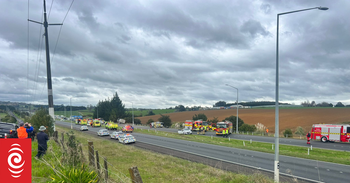 Tyre blowout sent truck through barrier in triple fatal crash on SH1 ...