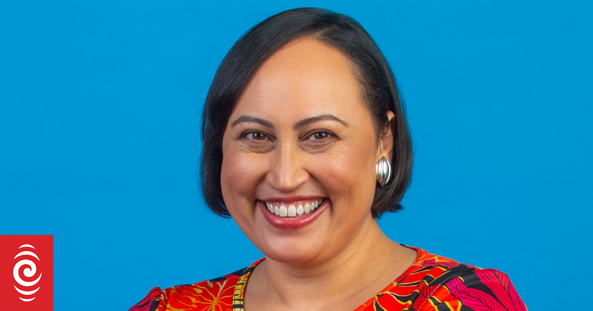 Fanning the sparks of dying languages | RNZ