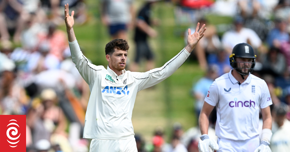 Cricket: Great day for Black Caps as they hold huge third test lead ...