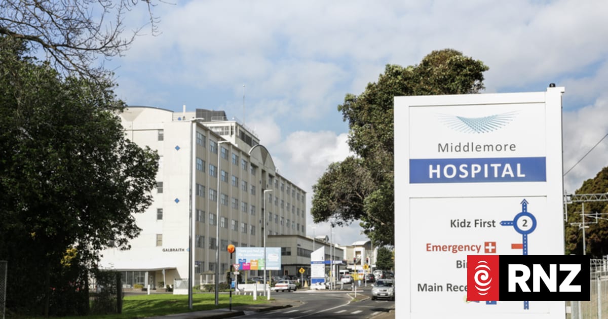 Hospital buildings still in use despite safety warnings | RNZ