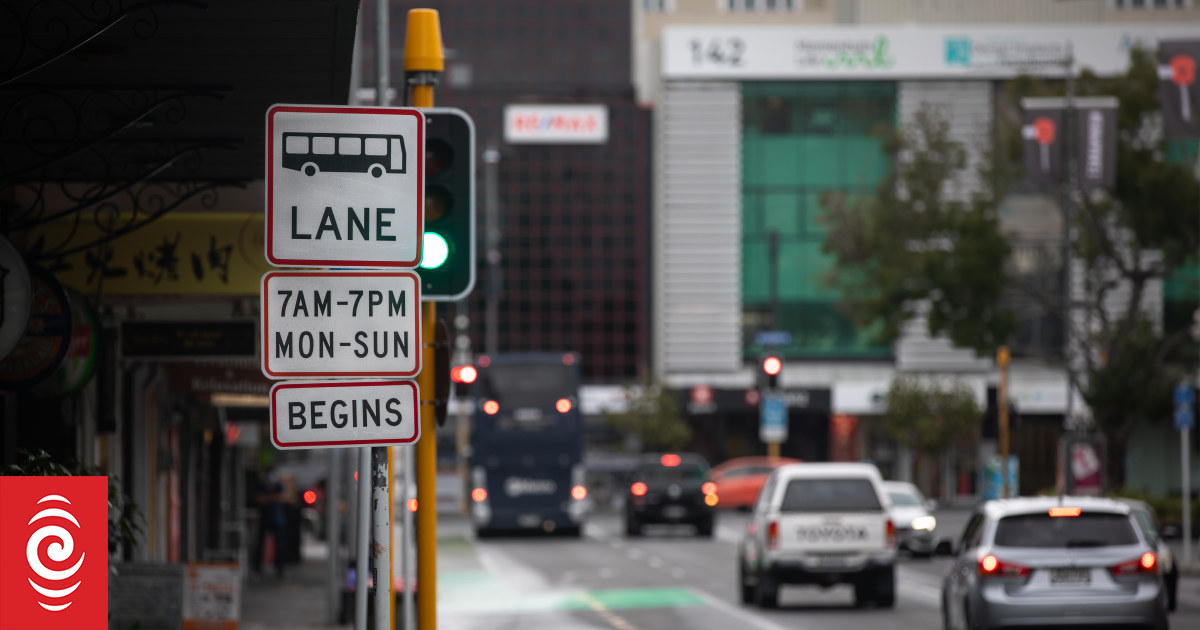 Wellington Council earns $10,000 on first day of new bus lane cameras ...