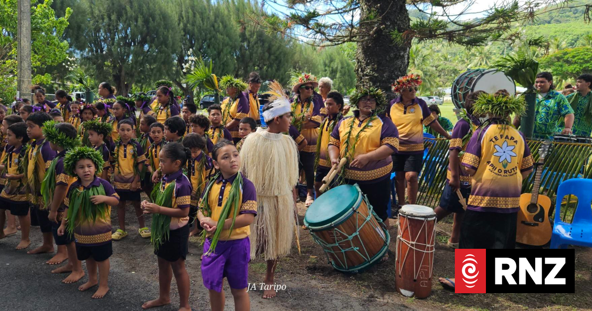 Cook Islands community turns to full immersion education to save Māori ...