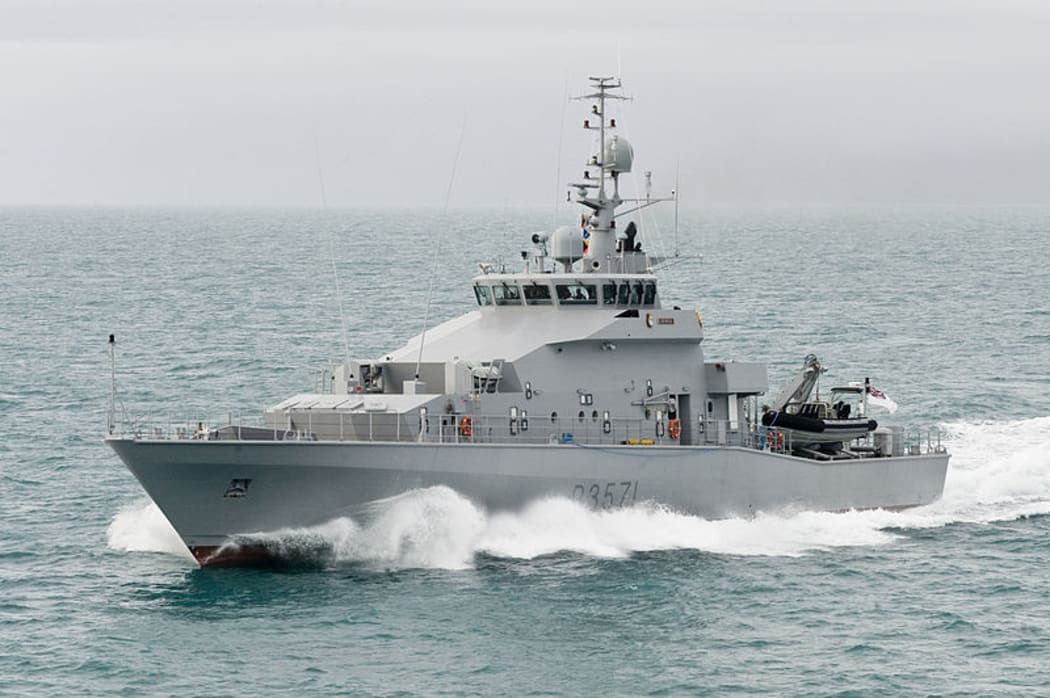 Joint naval team turns back fishing boats in Fiji | RNZ News