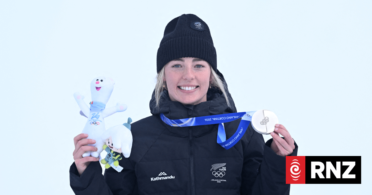 Olympics: Zoi Sadowski-Synnott wins silver at women's Snowboard ...
