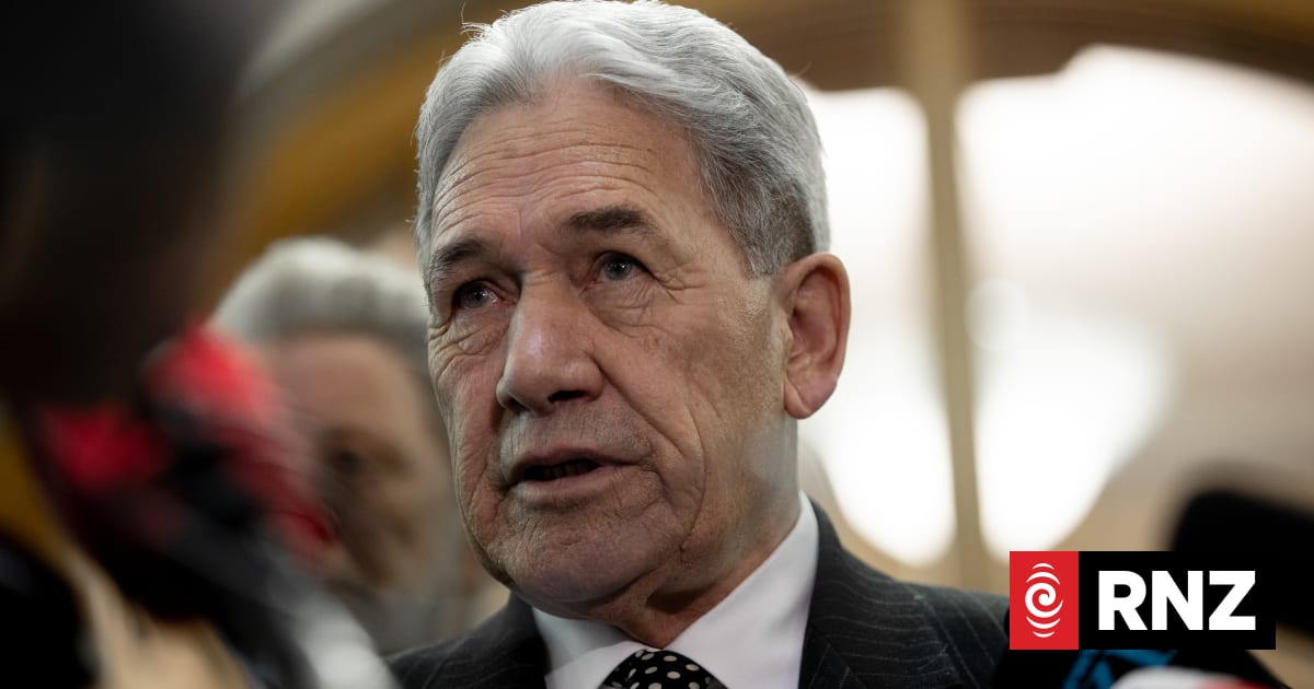 Time to 'refocus' foreign policy on Pacific - Peters | RNZ