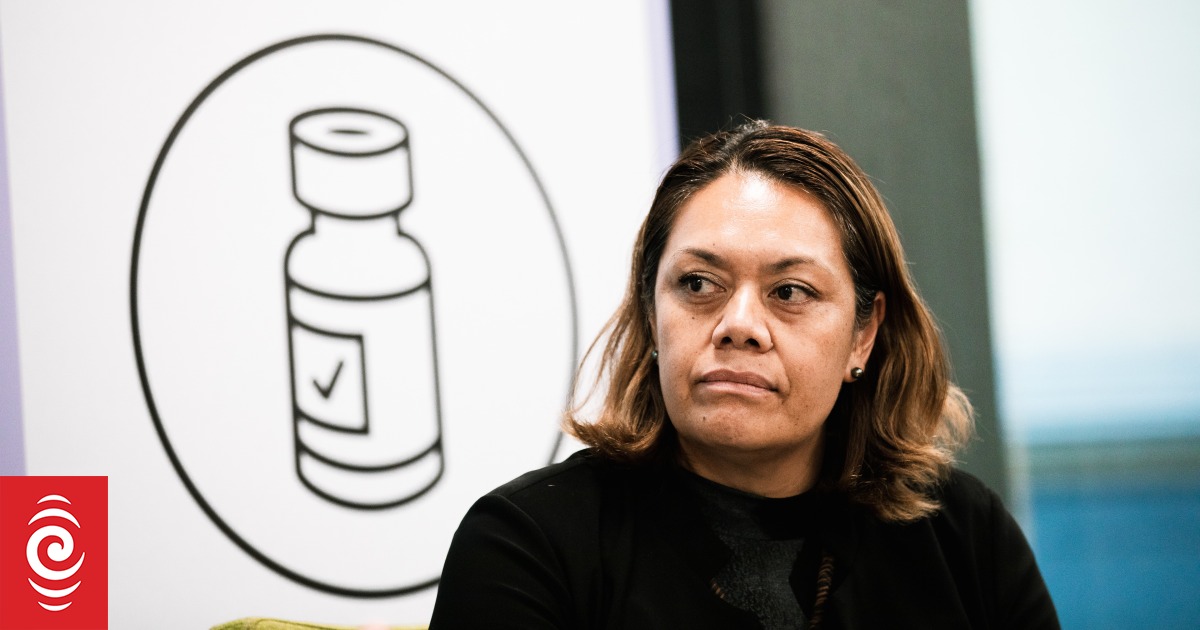 Hundreds more jobs set to go at Health New Zealand | RNZ News