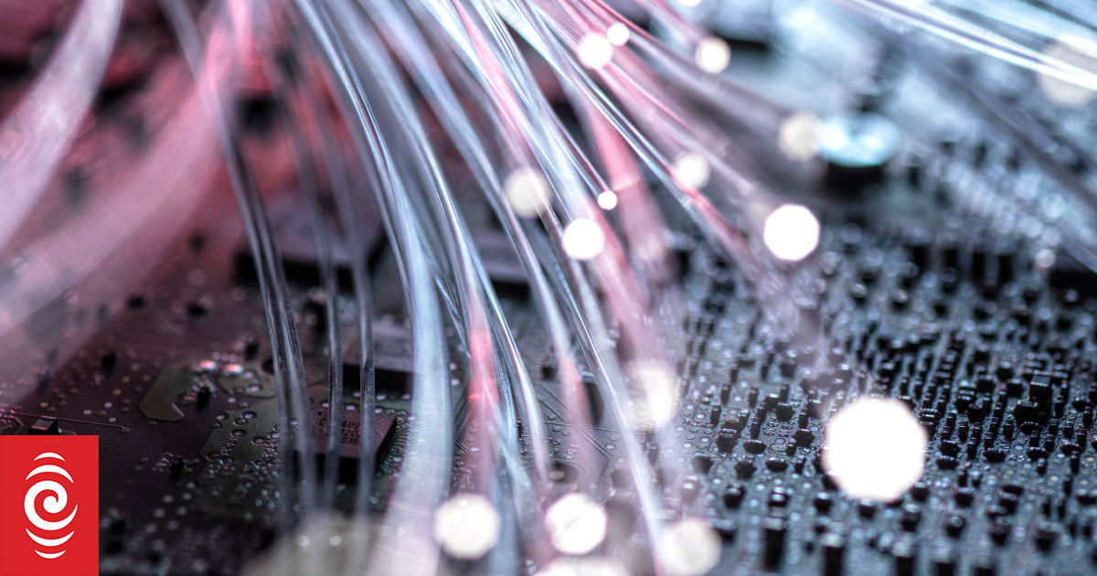 Apparent vandalism to fibre cables in Auckland fixed | RNZ News