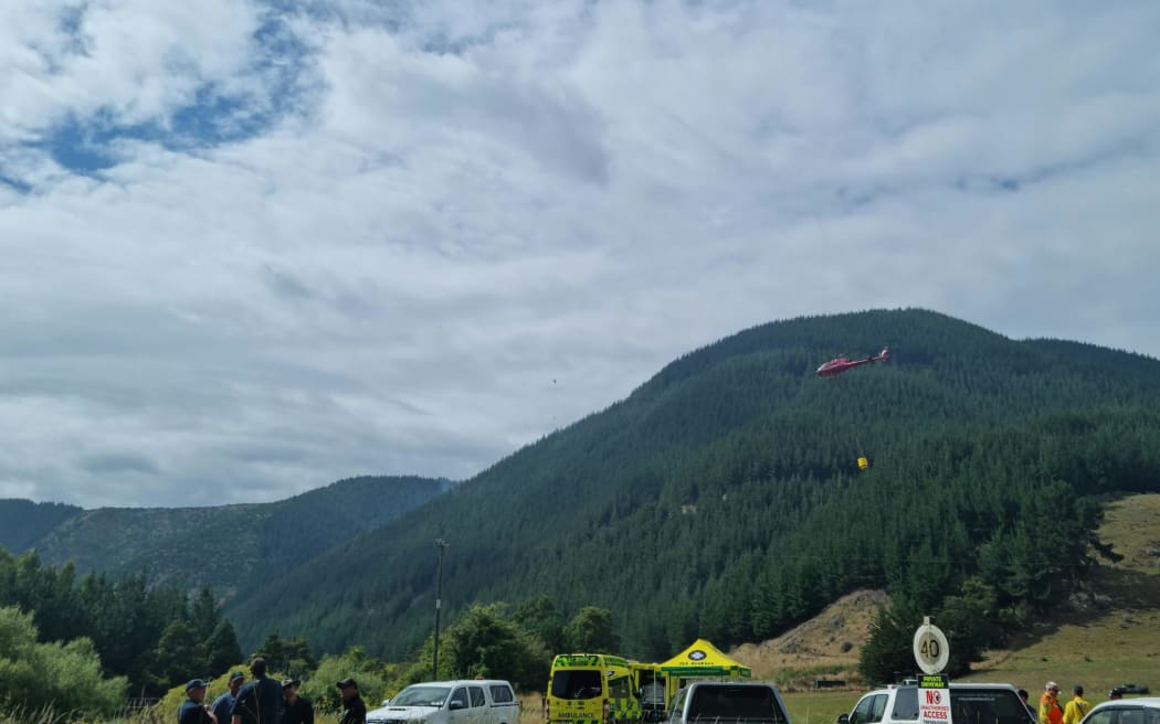 Fire crews continue to battle Lee Valley scrub fire | RNZ News