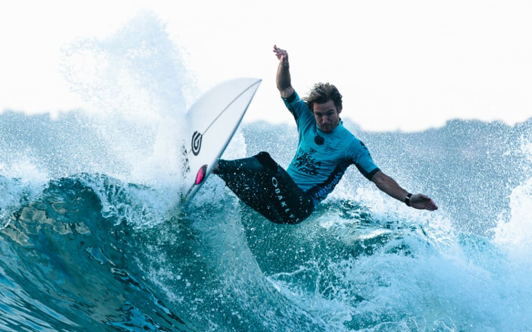 Eight time National Surfing Champ Billy Stairmand live from Piha | RNZ