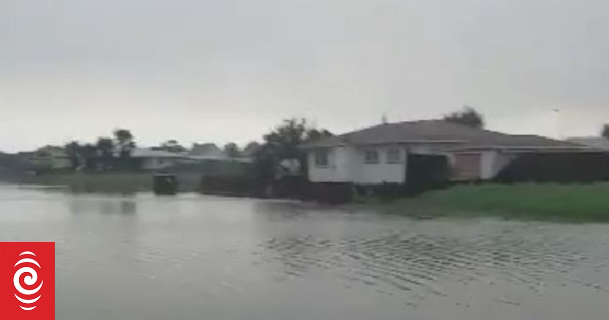 More flooding in Wairoa leads to residents being evacuated | RNZ News