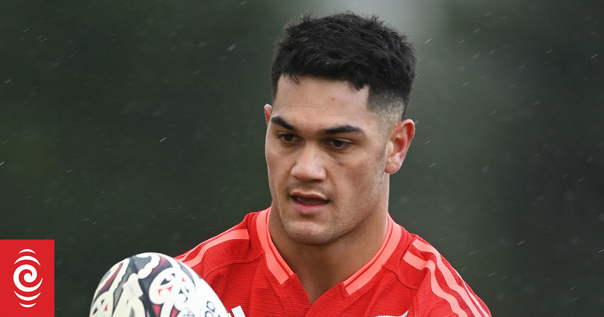 Tupaea to start as one of four All Black debutants | RNZ News