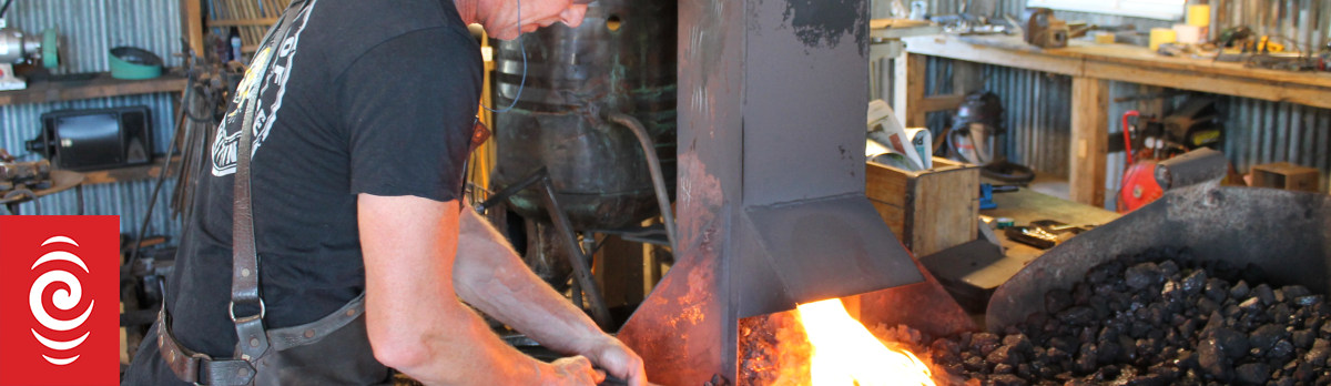 The blacksmith who wants to save his trade | RNZ