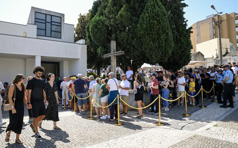 Liverpool's Jota mourned by family and local people at hometown wake | RNZ