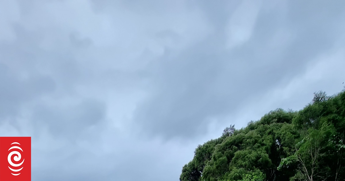 Cyclone Hale aftermath: Firefighter bikes two hours over rugged terrain ...