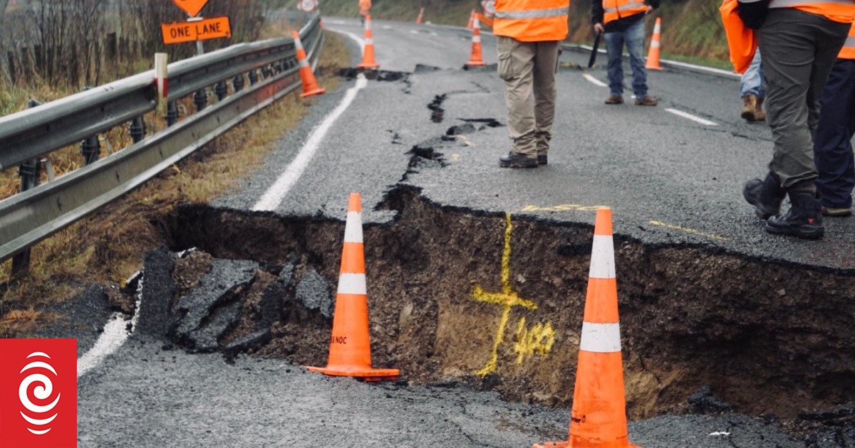 Torrential rain damages East Coast's roads | RNZ